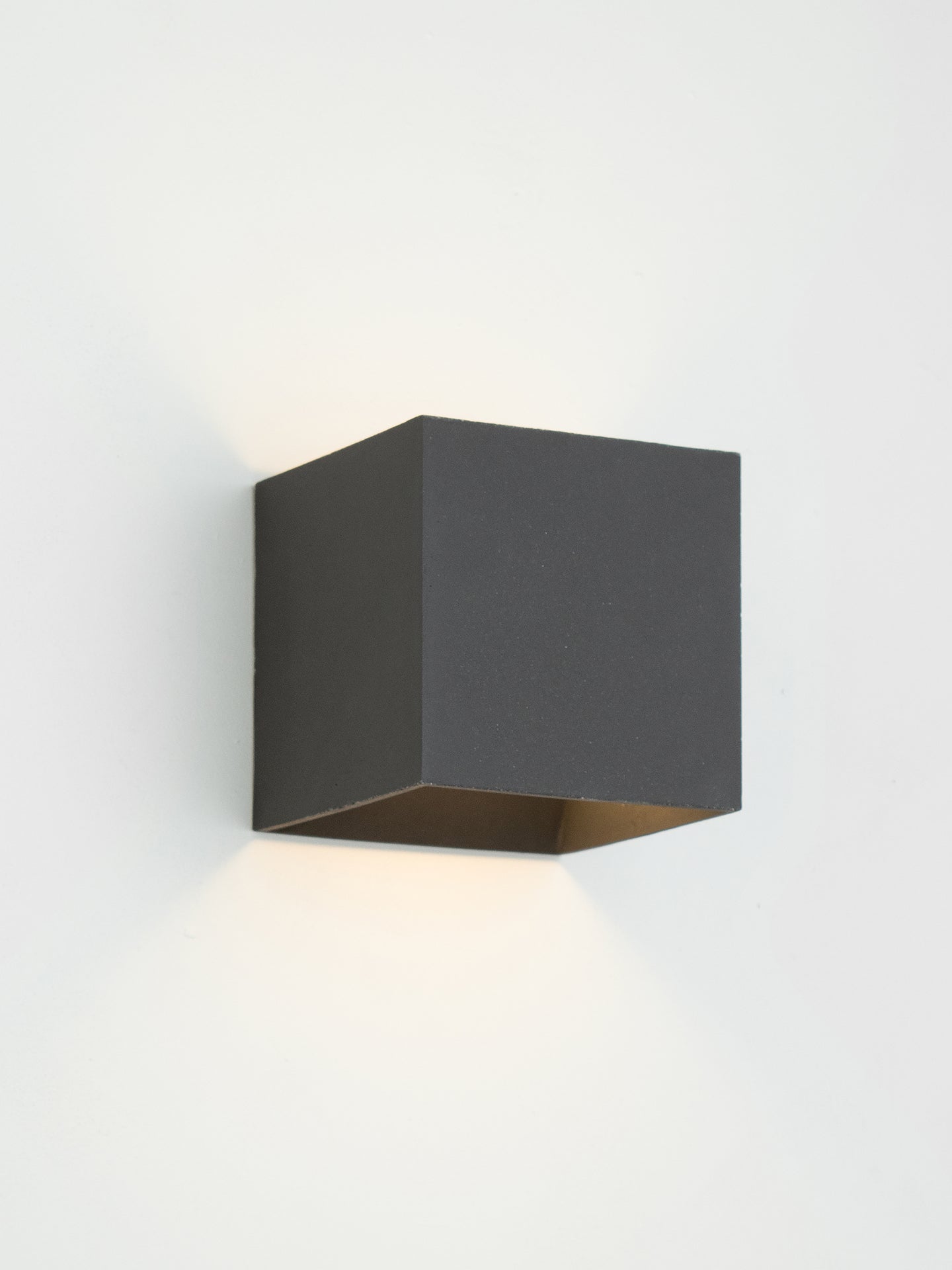 Cromia wall lamp – Plato Design
