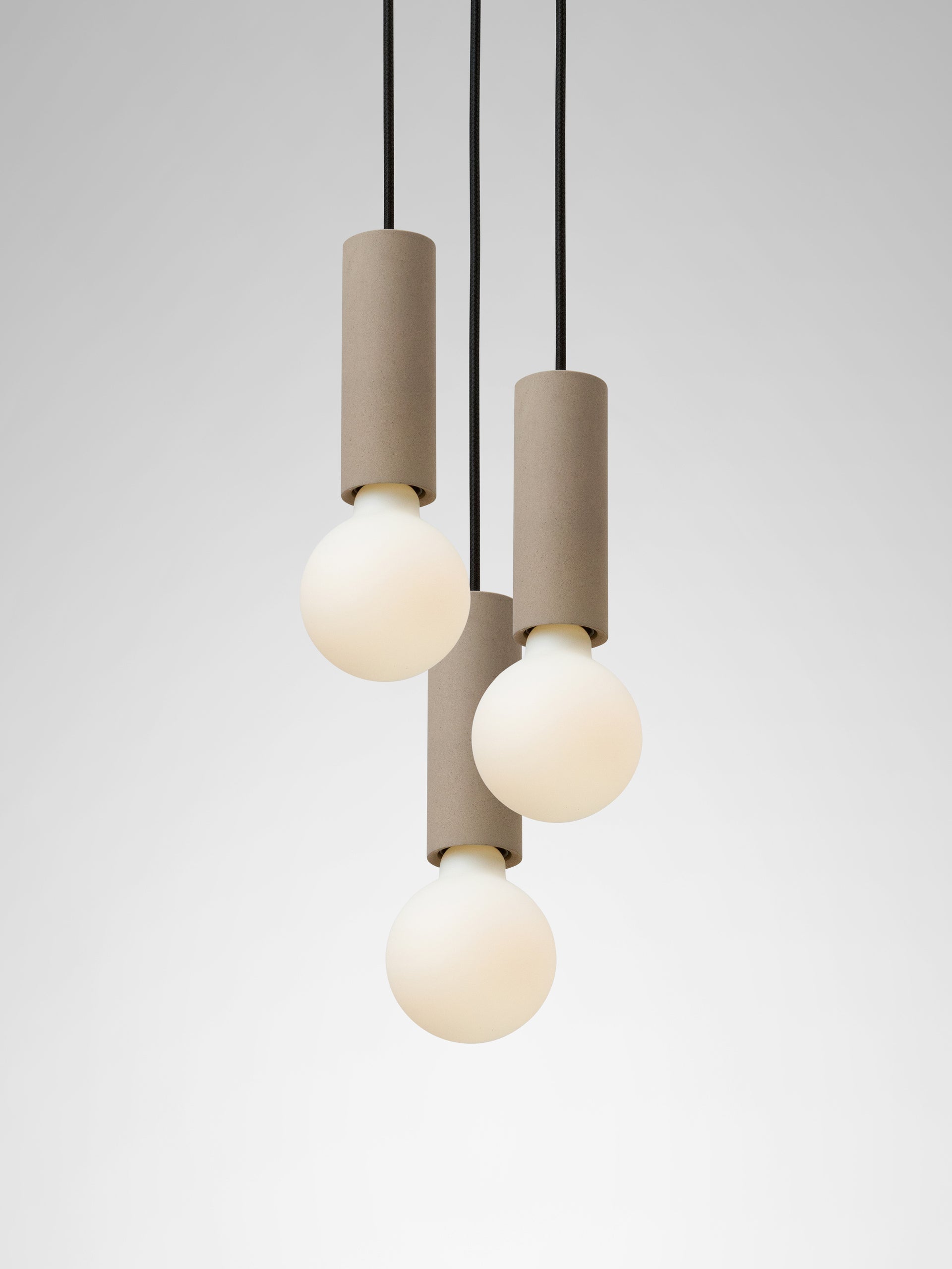 Ila Trio pendant lamp in coloured concrete | Plato Design