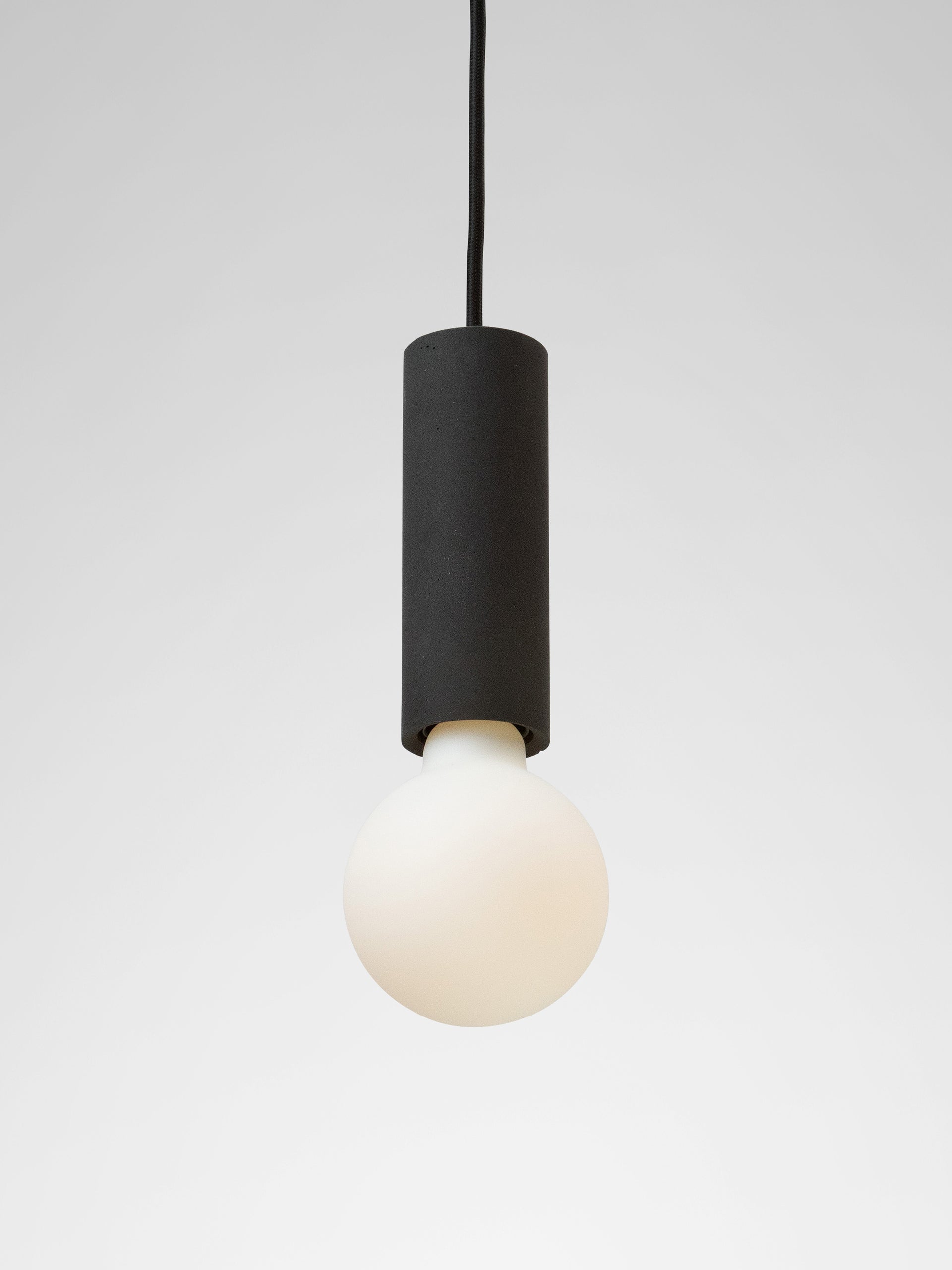 Ila pendant lamp in coloured concrete | Plato Design