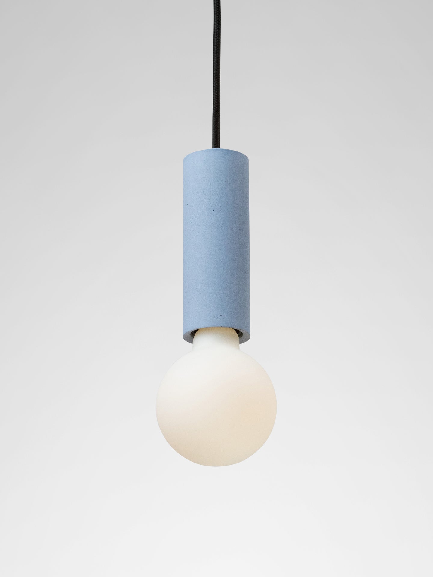 Ila pendant lamp in coloured concrete | Plato Design